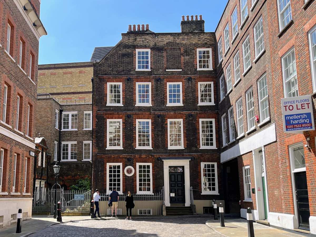 A Fascinating Visit To Dr Johnson's House - Living London History