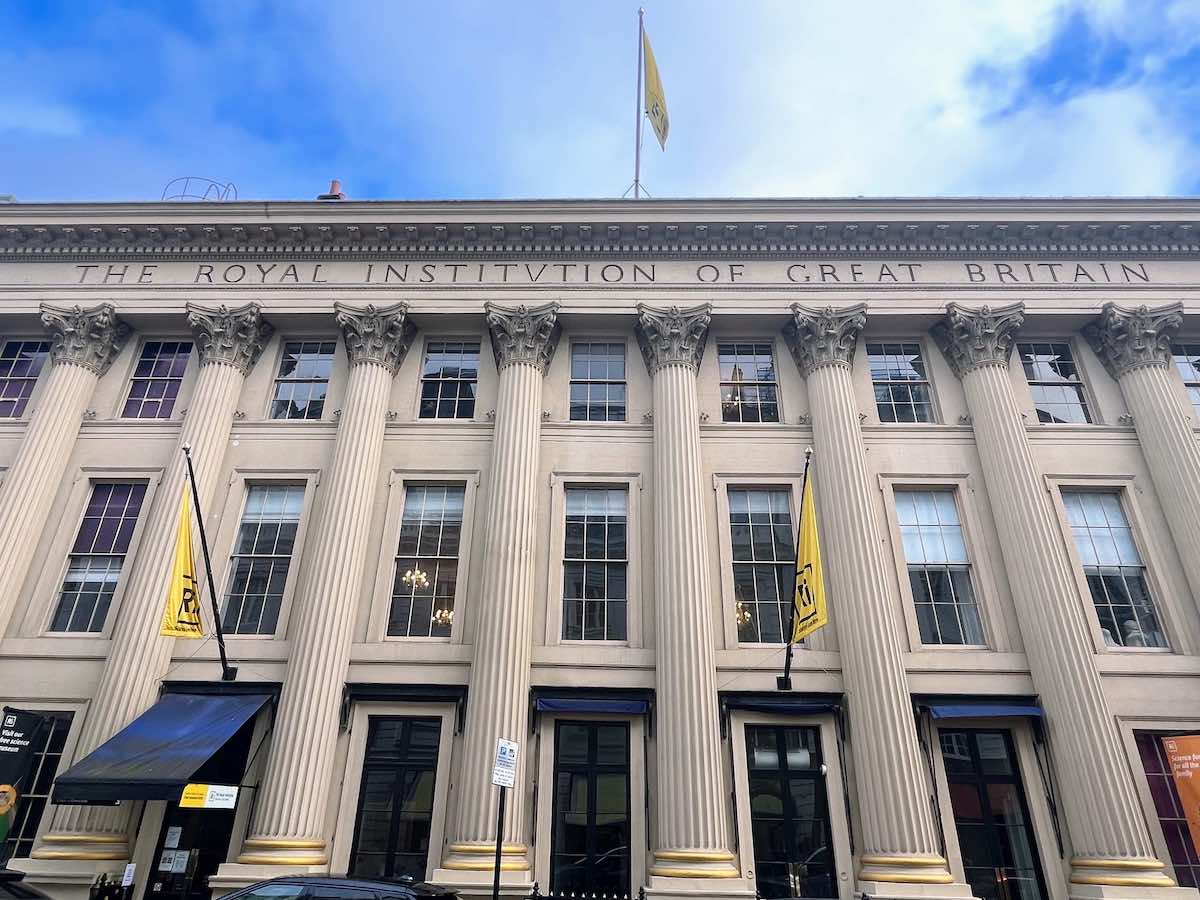 A Fascinating Visit To The Royal Institution In Mayfair - Living London ...