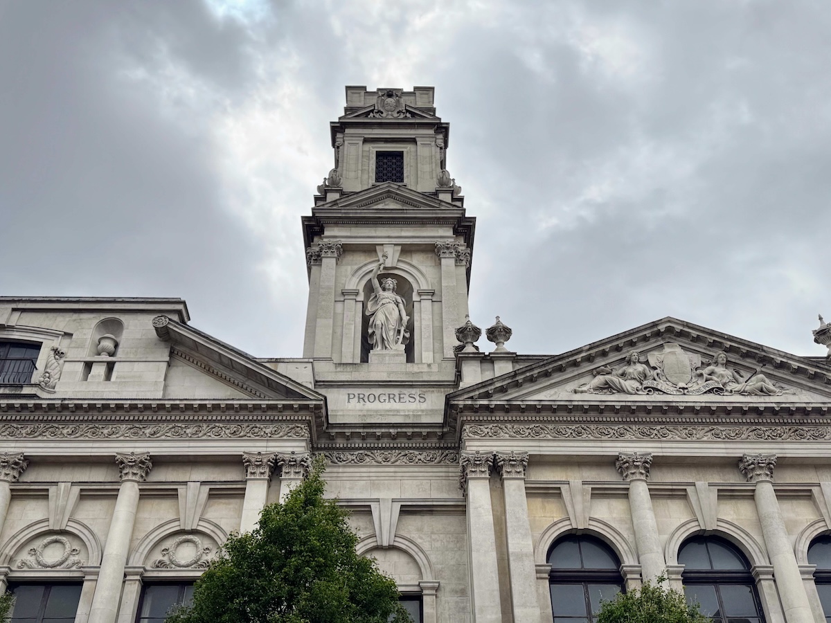A Visit To The Magnificent Shoreditch Town Hall - Living London History